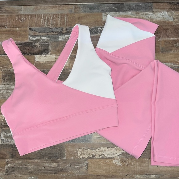 Wilo The Label | Pants & Jumpsuits | Wilo Bra And Leggings Set | Poshmark